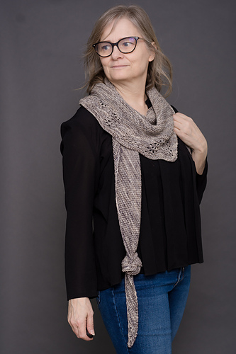 Ravelry: Pretty Little Scarf pattern by Kelene Kinnersly