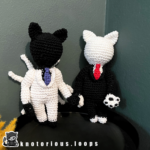 Ravelry: Slendercat Amigurumi pattern by knotorious loops