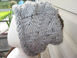 Ravelry: knottednoose's Wavy Hat