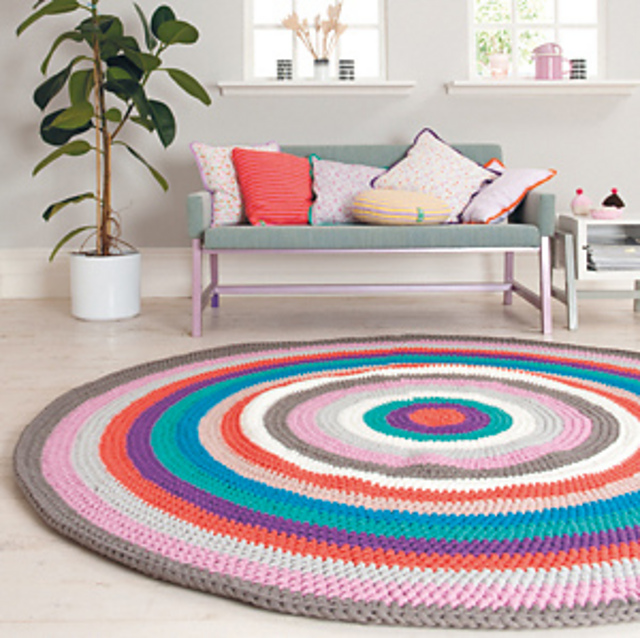 Ravelry: Centre Stage Rug pattern by Rico Design