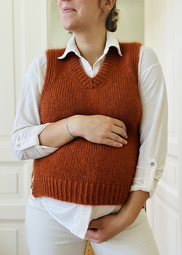 Ravelry: Edgar Slipover pattern by Johanna Gehrisch