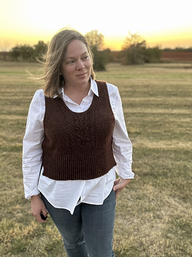Ravelry: Meander Vest pattern by Klára Pushin