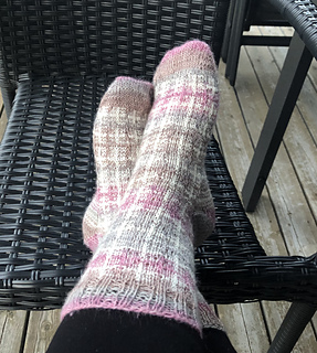 Ravelry: krickelina's Peerie Plaid Socks