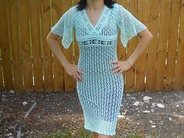 Ravelry: #14 Exotic Tunic Sweater pattern by Mutsuko Kishi (岸睦子)