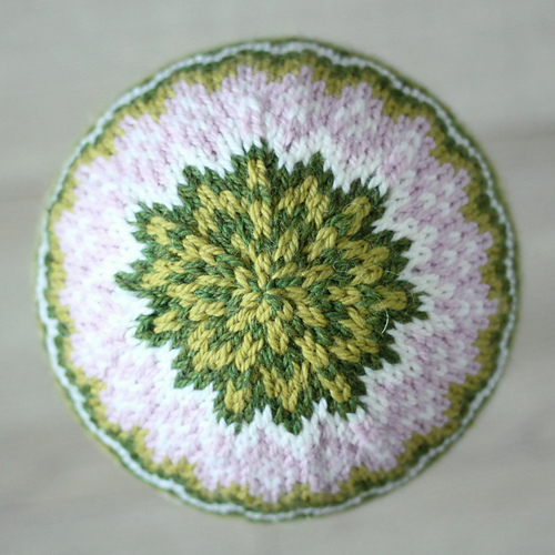 Ravelry: Snowdrop Hat pattern by Karolina Adamczyk