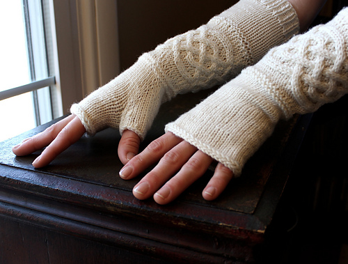 Ravelry: Saxon Braid Fingerless Gloves/Arm Warmers pattern by Kimberly ...