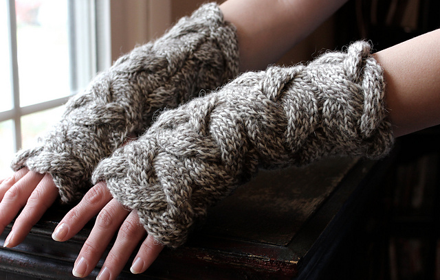 Ravelry: Chunky Cabled Gauntlets/Fingerless Gloves pattern by Kimberly ...