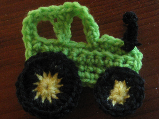 Ravelry: Tractor Applique pattern by Teri Heathcote