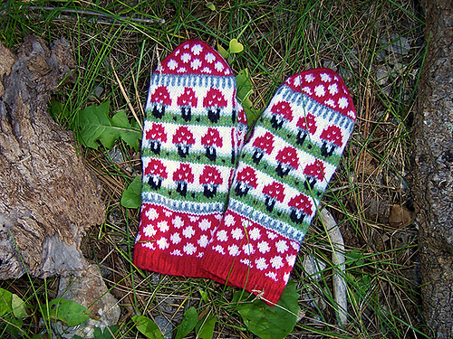 Ravelry: ShrOOms pattern by Natalia Moreva
