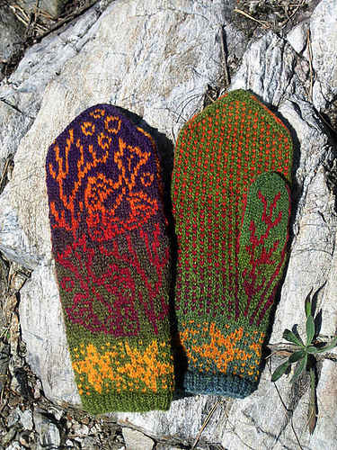 Ravelry: Freshwater Fish Mittens pattern by Natalia Moreva