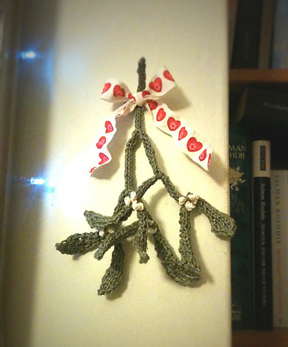 Ravelry: Eternal Mistletoe for the Perpetually Hopeful pattern by ...