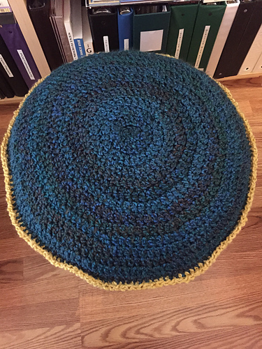Ravelry: The Big Easy Round Pillow Pattern pattern by Sarah Lora