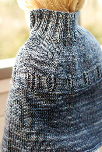 Ravelry: Papi Cape pattern by Laura Savastinuk