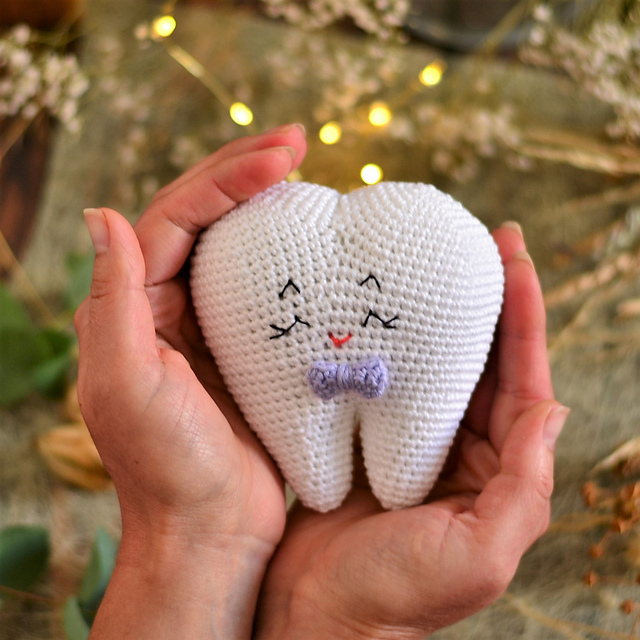 Ravelry: Timmy the tooth pattern by Natalia Manfré