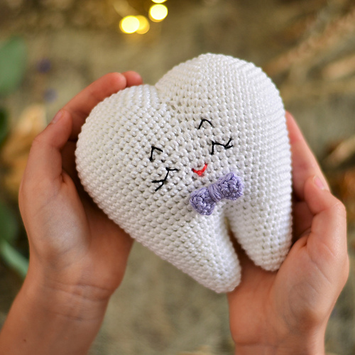 Ravelry: Timmy the tooth pattern by Natalia Manfré