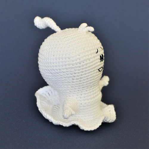 Ravelry: Little Boo the Ghost pattern by Natalia Manfré