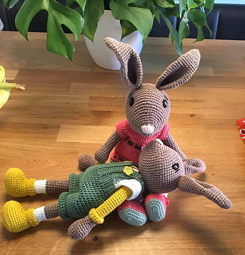 Ravelry: Darlinda og Danny harer pattern by Tina Christensen