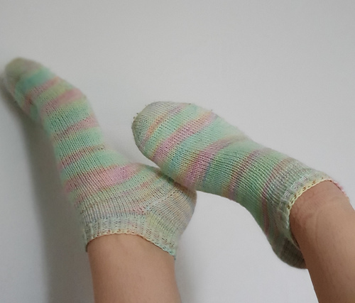 Ravelry: Ankle Biter Socks pattern by Ladybug Laboratory
