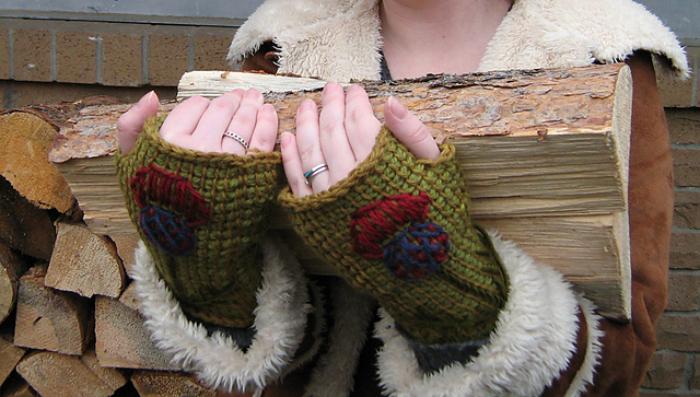 Ravelry: Tunisian crochet color work mitt pattern by Adina Higdon