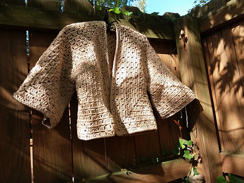 Ravelry: InLine Vibe Hexi Jacket pattern by Lisa's Pine Notes