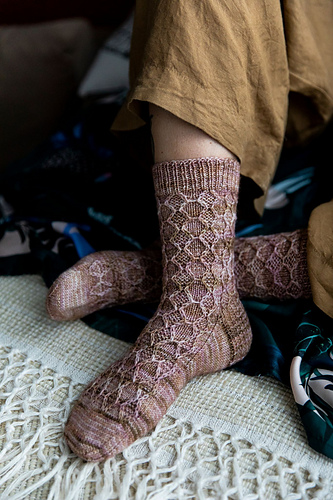 Ravelry: Hexie Diamond Socks pattern by Nancy Wheeler