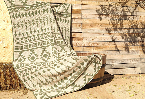 Ravelry: Extended Maka Blanket Mosaic pattern by Lanasyovillos official