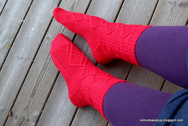 Ravelry: lankakeiju's Cable Madness