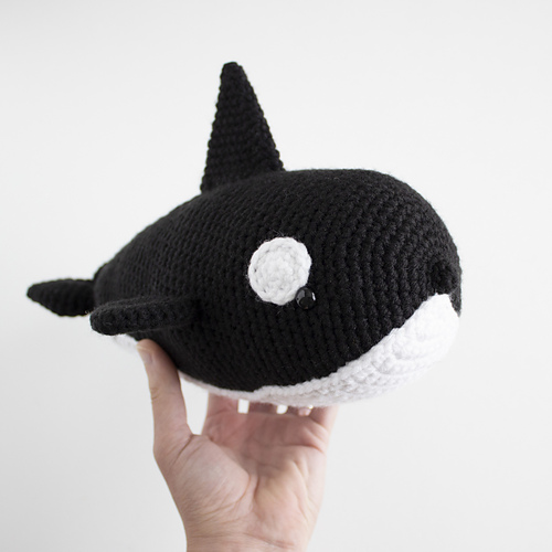 Ravelry: Amigurumi Orca pattern by Lauren Espy