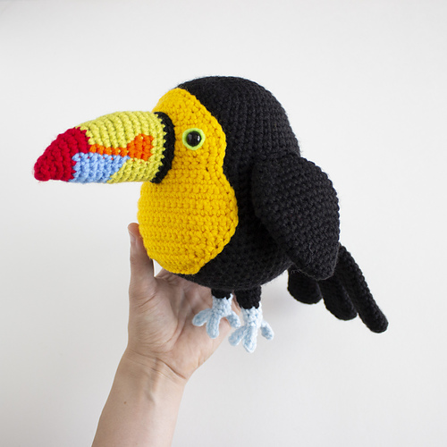 Ravelry: Amigurumi Toucan pattern by Lauren Espy