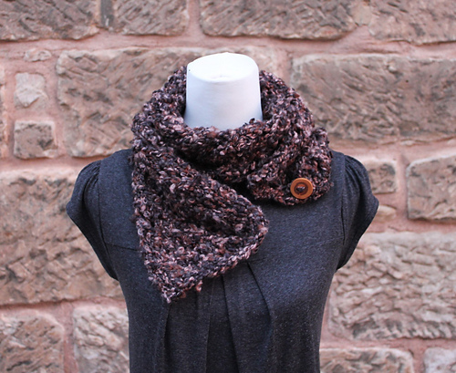 Ravelry: Bernat soft boucle scarf pattern by Laurimuks patterns