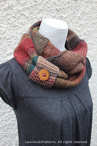 Ravelry: Amelia infinity scarf pattern by Laurimuks patterns