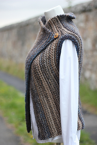 Ravelry: Inca wrap pattern by Laurimuks patterns