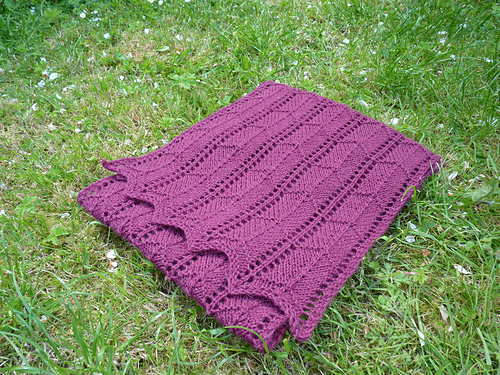 Ravelry: Pearl-barred Scallop Scarf pattern by Cheri Borden