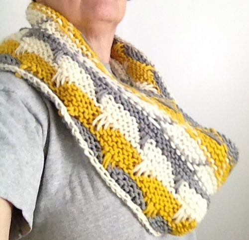Ravelry: Chumash Cowl pattern by karinknits designs