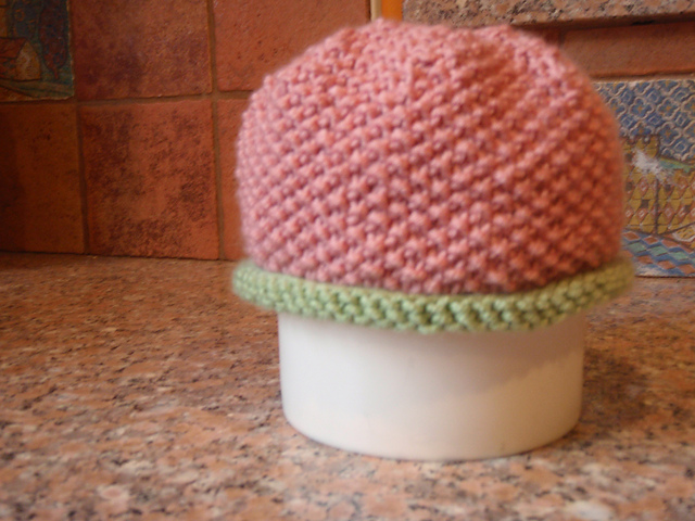 Ravelry: Moss Stitch Hat pattern by Debbie Bliss
