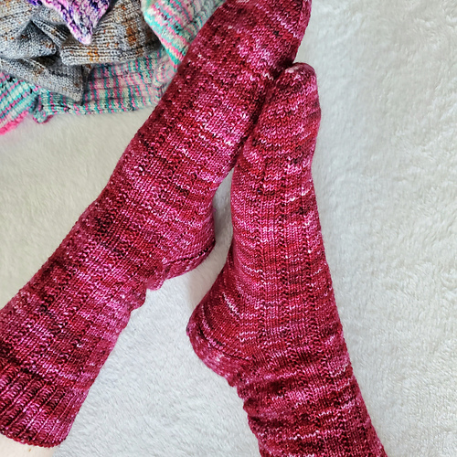Ravelry: Broken Record Broken Rib Socks pattern by Alex Parker Mooney
