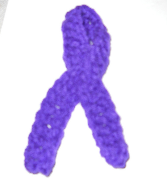 Ravelry: awareness ribbon pattern by Susan Heyn