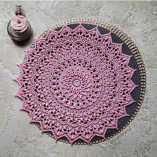 Ravelry: Rozita pattern by Elena Bojkova