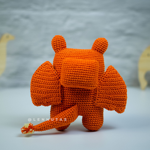 Ravelry: Among Us Charizard Pokemon pattern by Thao Nguyen Lennutas