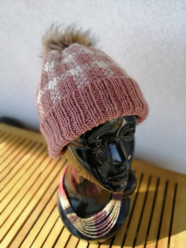 Ravelry: Chess Hat pattern by EVVASH