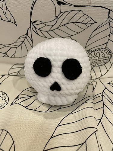 Ravelry: Round Plush Skull pattern by Janet Carrillo