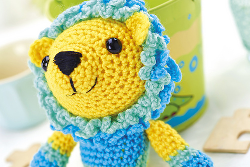 Ravelry: Benjamin the lion pattern by Liz Ward