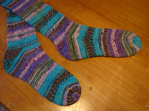 Ravelry: Fingering Toe-Up Magic Loop Socks pattern by Liat Gat