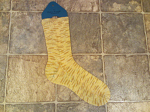 Ravelry: Beginner Fingering Top-Down Magic Loop Socks pattern by Liat Gat