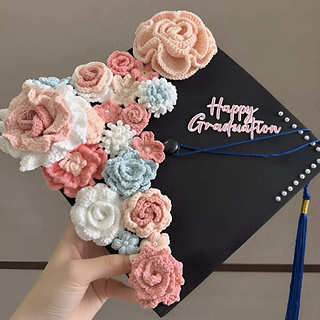 Ravelry: Graduation Cap Floral pattern by Liceria