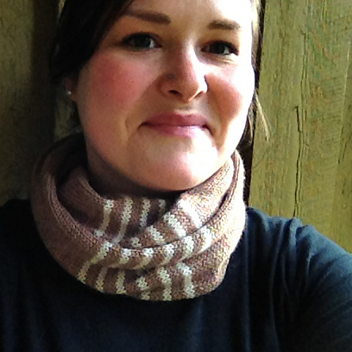 Ravelry: Fillory Cowl pattern by Elizabeth Pedersen