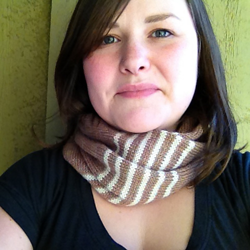 Ravelry: Fillory Cowl pattern by Elizabeth Pedersen