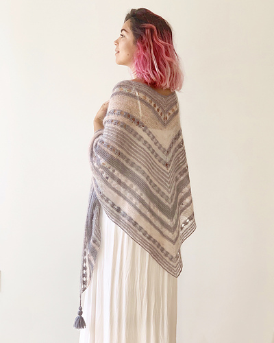 Ravelry: Veter Shawl pattern by Ksenia Naidyon