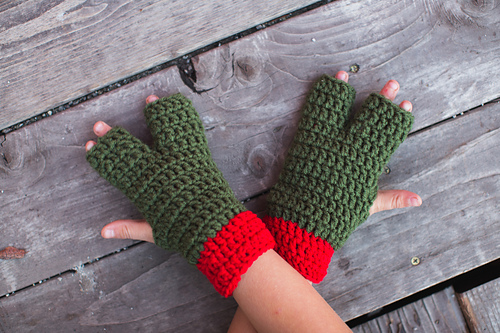Ravelry: Teenage Mutant Ninja Turtle gloves pattern by Wanita Levacy-Sabin