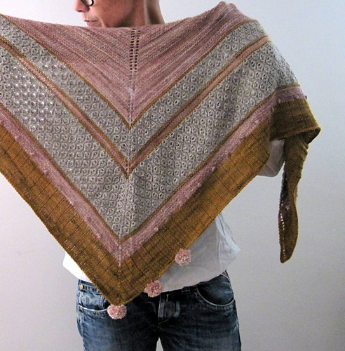 Ravelry: a girl's best friend pattern by Isabell Kraemer